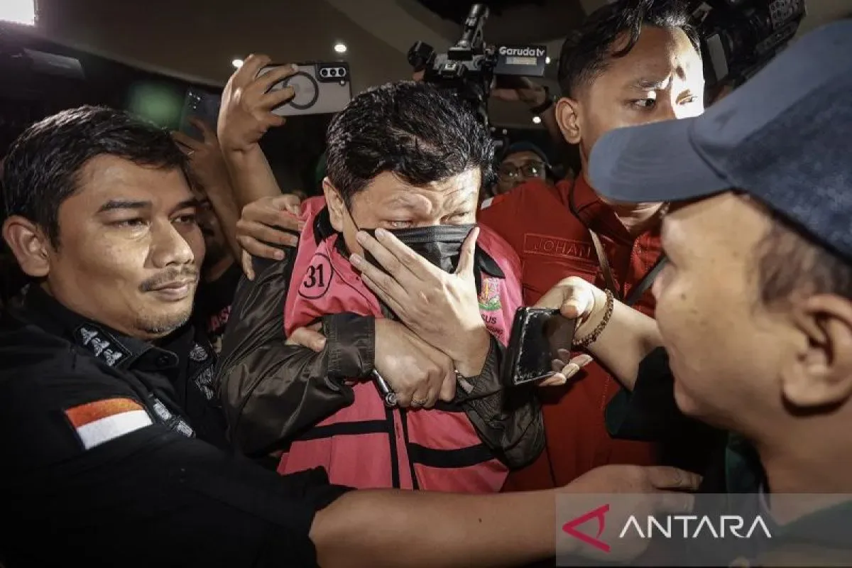 Kejagung Tangkap Bos Sritex Iwan Lukminto: Ini Profil dan Sederet Kekayaannya | Narasi TV