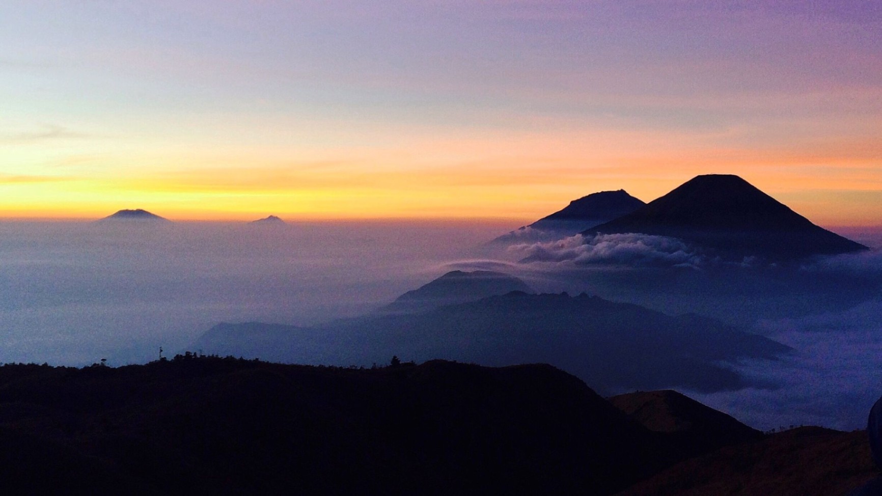 7 Gunung di Indonesia yang Cocok untuk Pendaki Pemula | Narasi TV