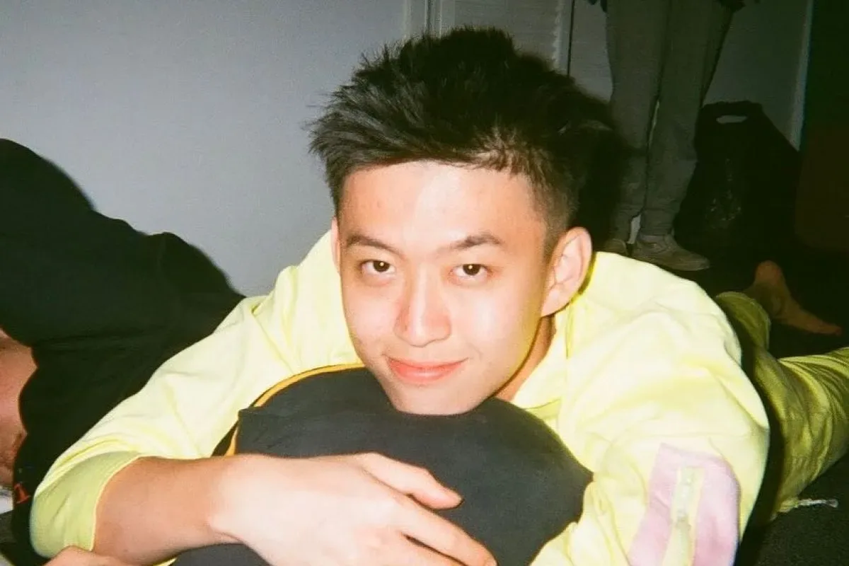 Jakarta Jadi Kota Pembuka Untuk Tur Konser Rich Brian 2025 Bertajuk ...