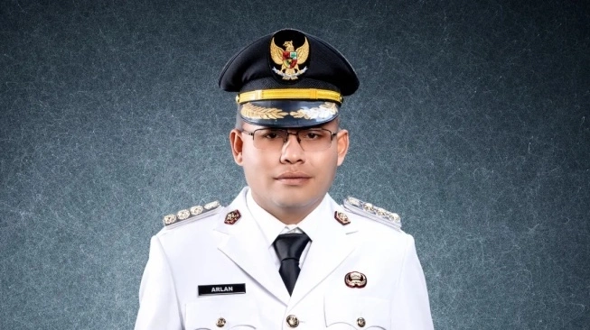 Profil Arlan Wali Kota Prabumulih yang Diduga Mencopot Kepsek SMPN 1 Prabumulih Karena Teguran ...