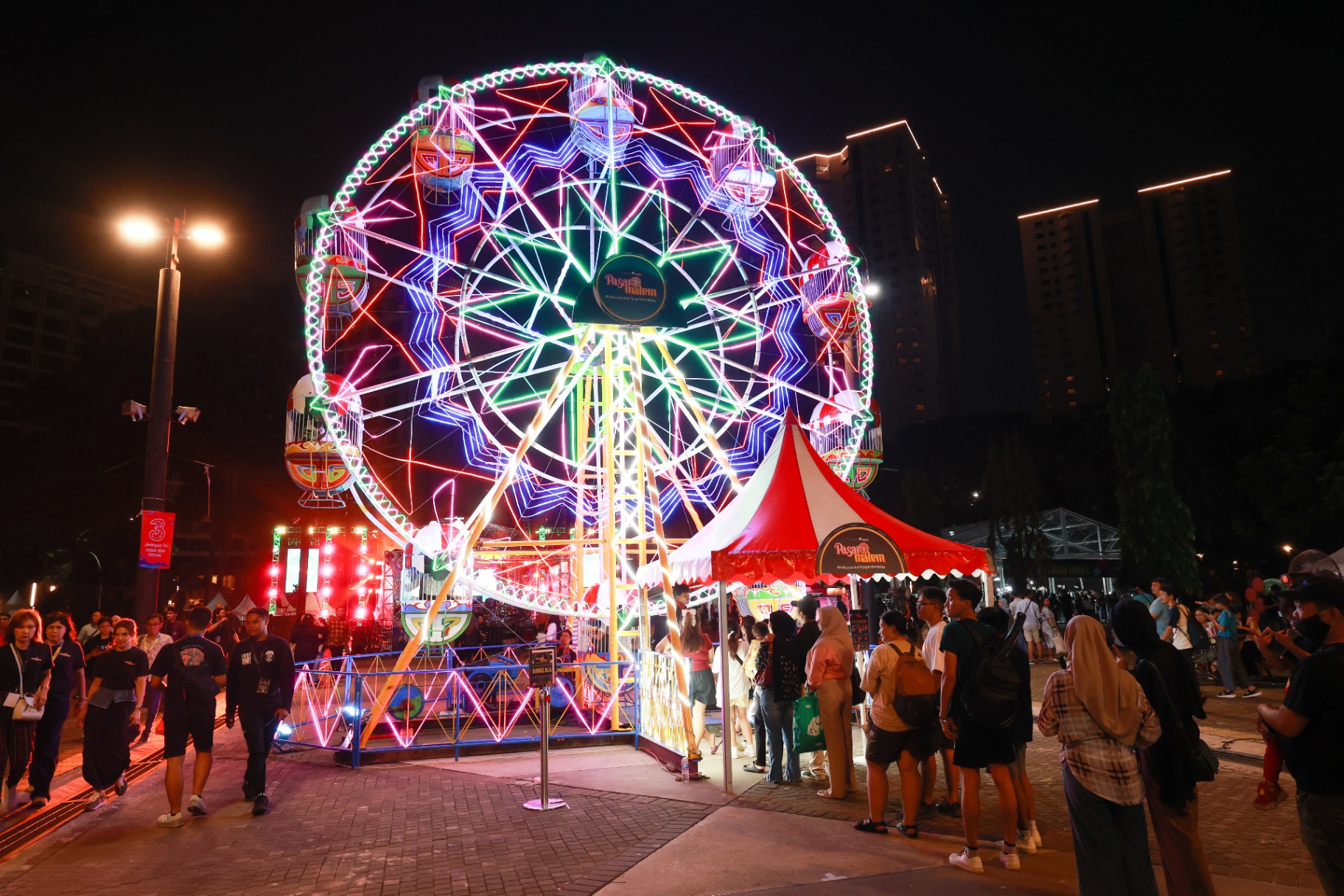 Pasarmalem Narasi 2024 Hadirkan Suasana Hangat, 91% Pengunjung Ingin Datang Lagi di 2025 | Narasi TV